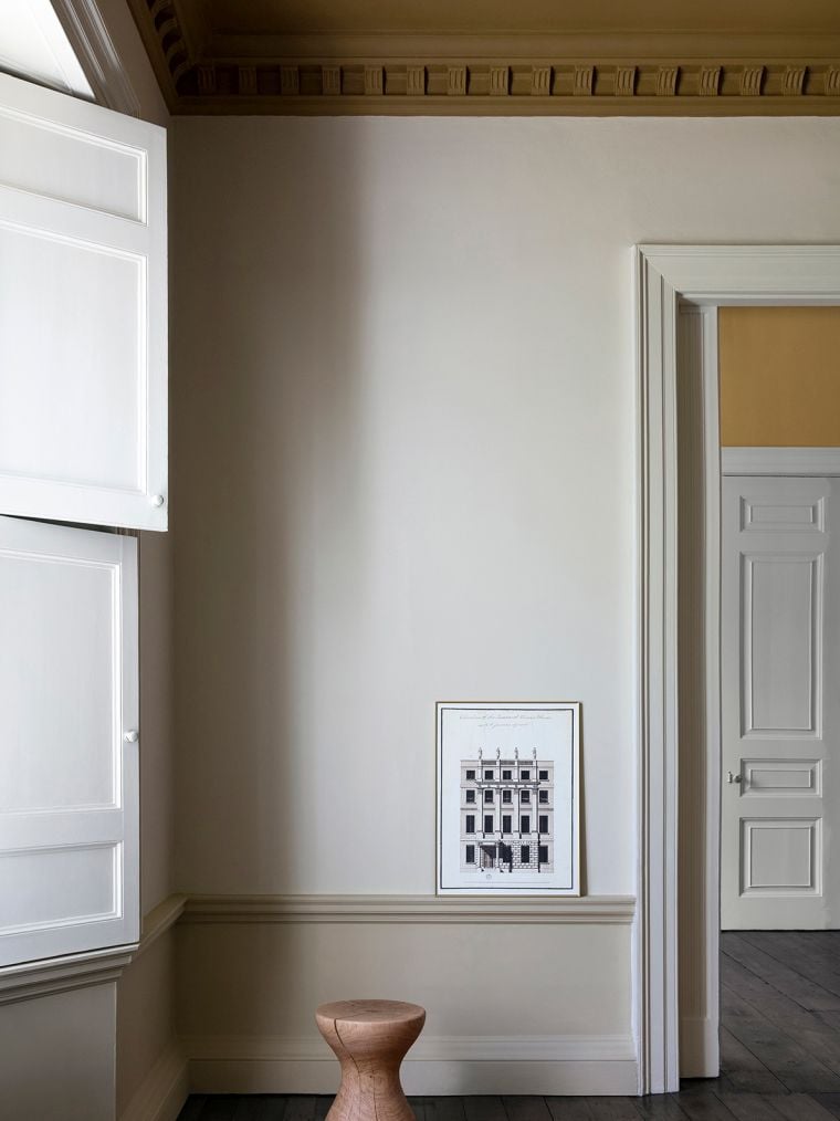 Why Off-White Shades Make a Difference