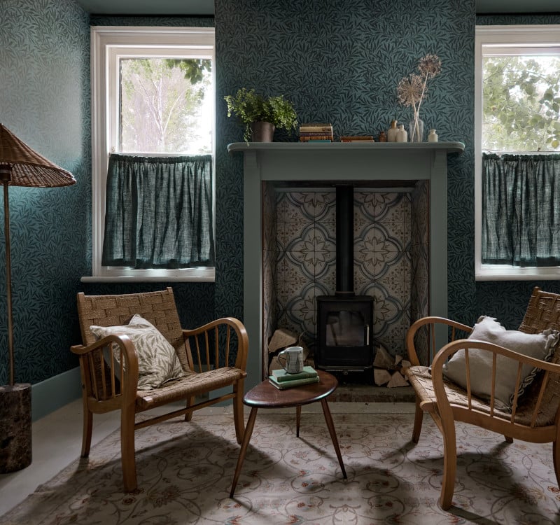 The Spirit of Arts & Crafts: Wallpapers and Colours by William Morris